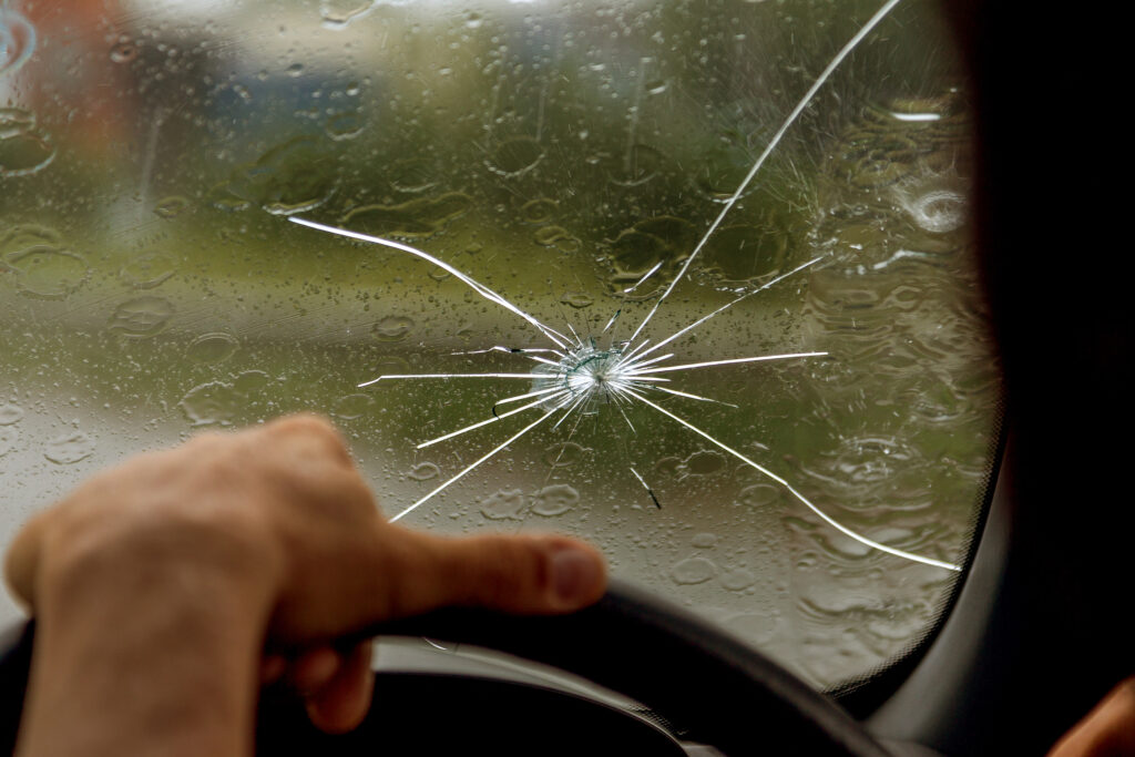 The 5 types of windshield damage that should never be ignored - Auto ...